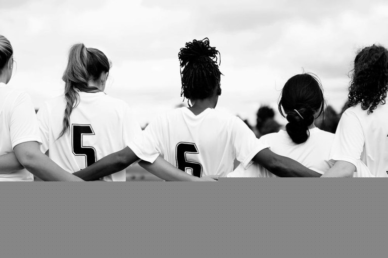 18 Upper Body Stretches Perfect for Post-Game Cooldowns